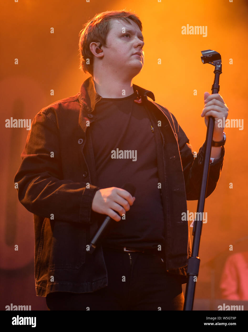Lewis capaldi hi-res stock photography and images - Alamy