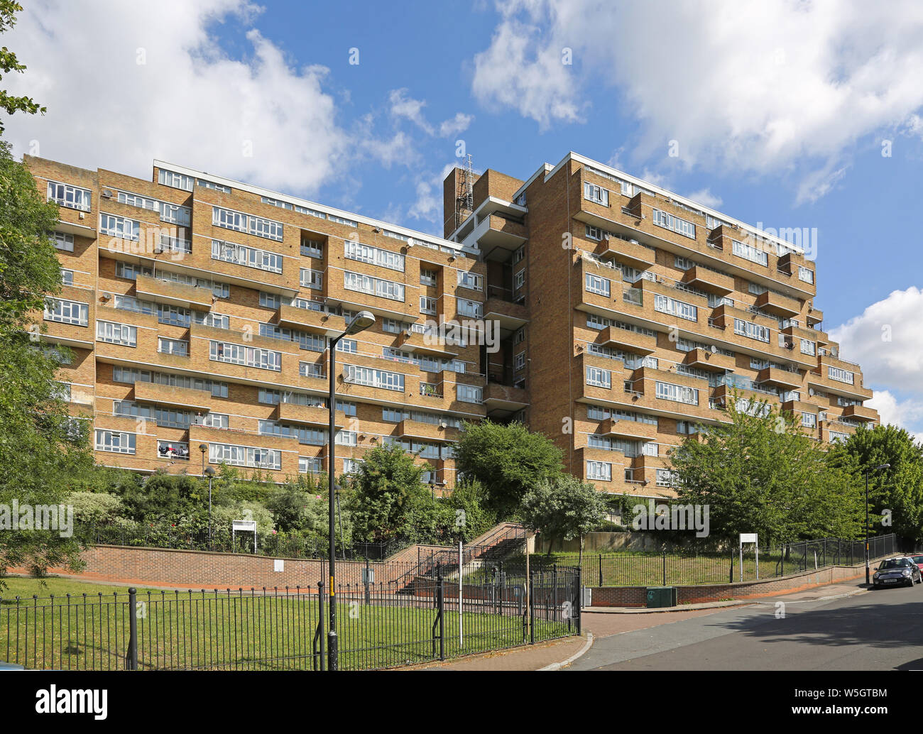 Dawson's Heights, the famous 1960s South London public housing scheme ...