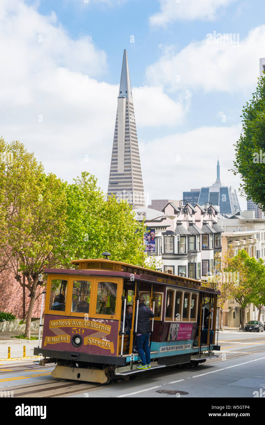 Transamerica pyramid streetcar hi-res stock photography and images - Alamy