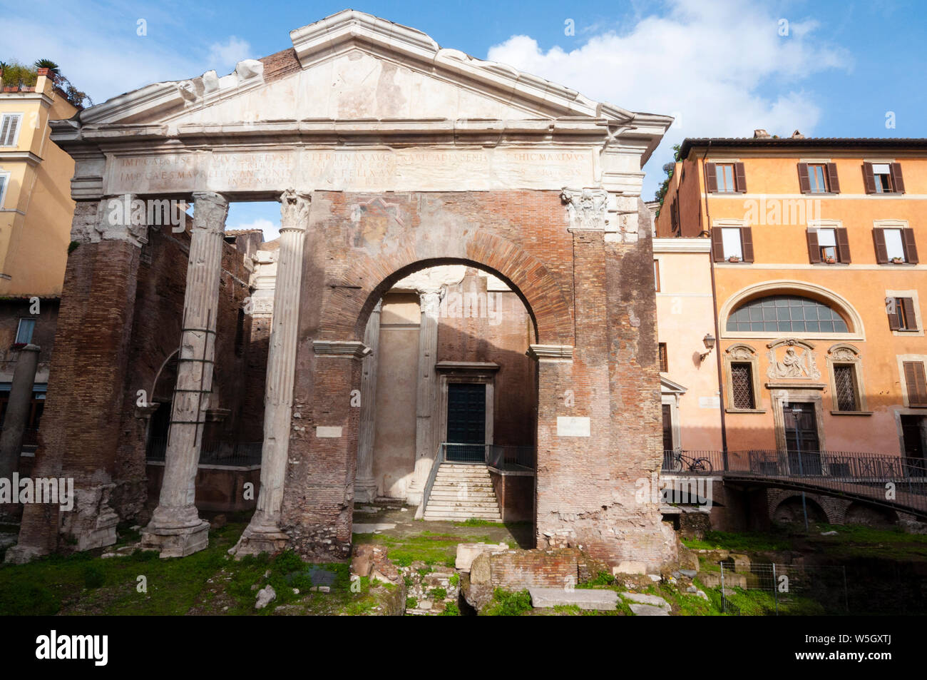 Portico octavia rome hi-res stock photography and images - Alamy