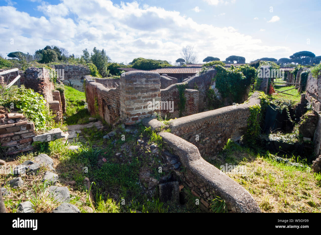 Ancient roman house colour hi-res stock photography and images - Alamy