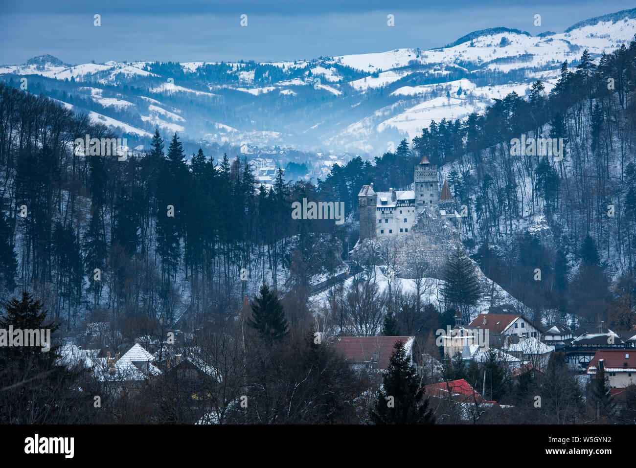 Bran castle snow hi-res stock photography and images - Alamy