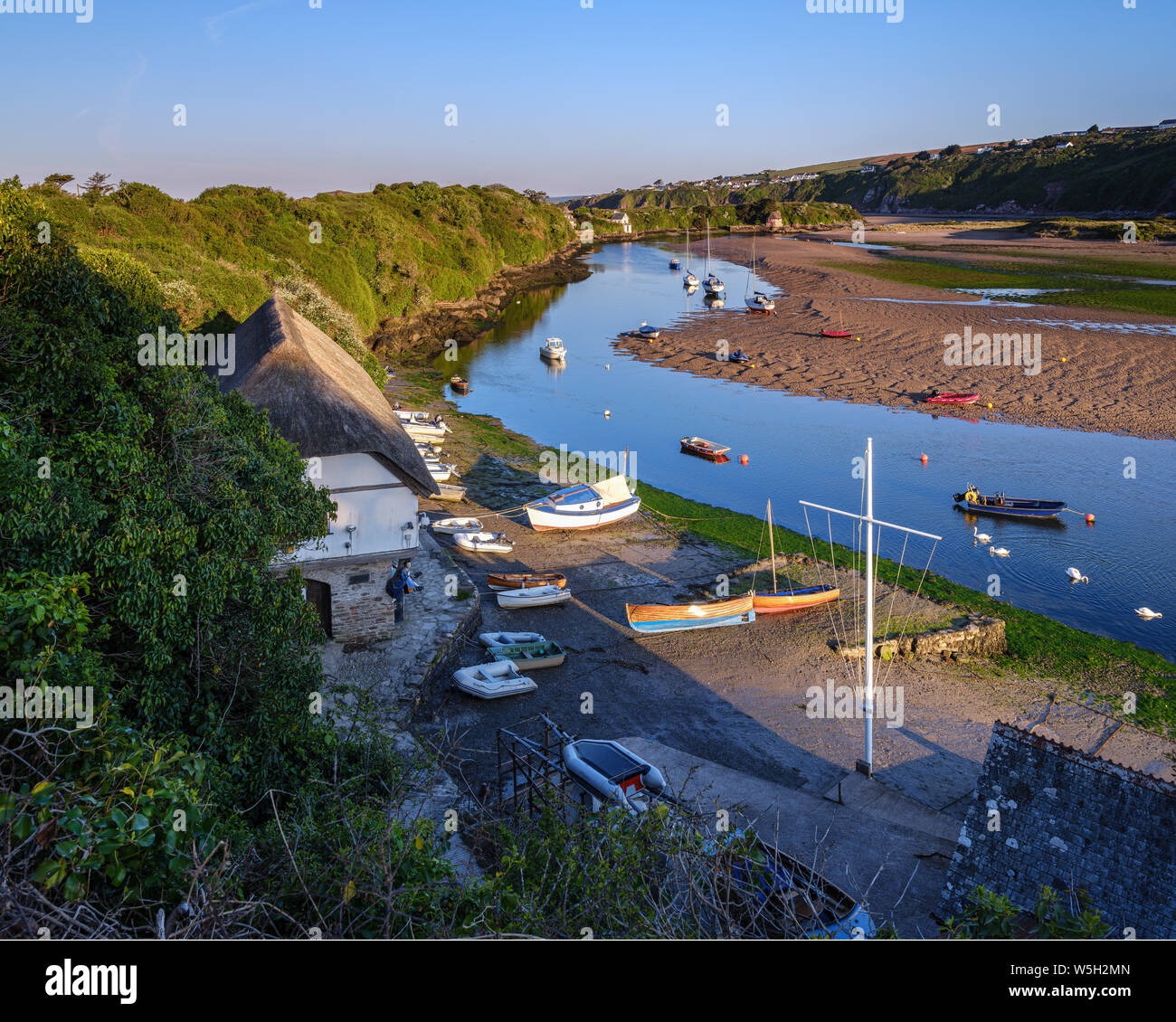Bantham quay hi-res stock photography and images - Alamy