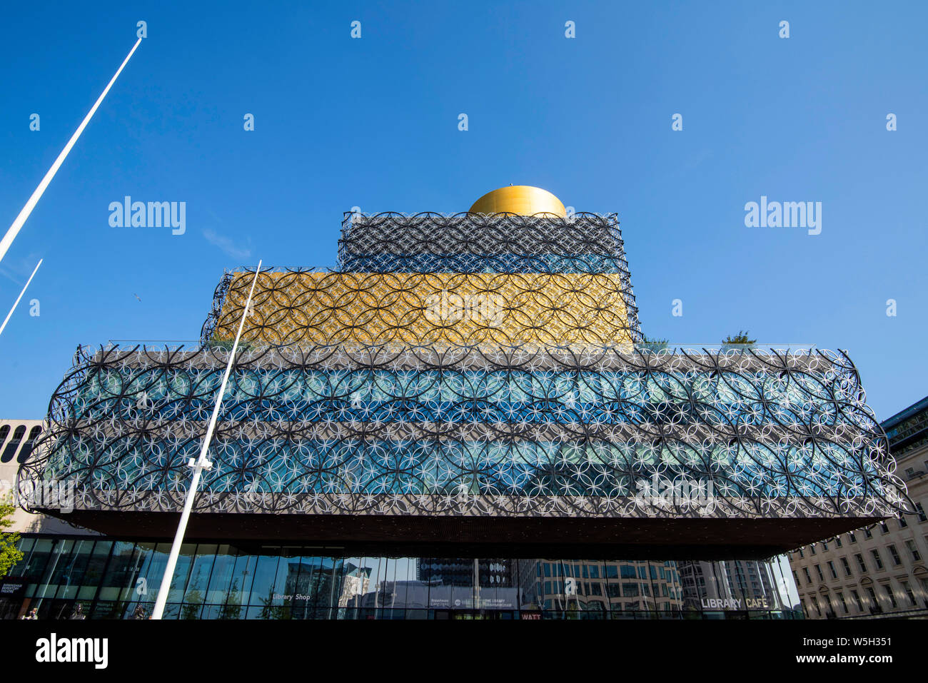Birmingham library sculpture hi-res stock photography and images - Alamy