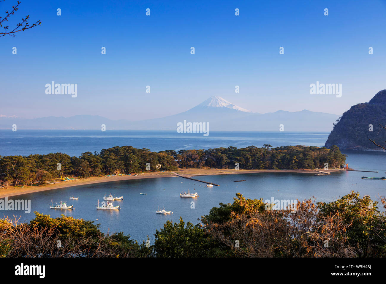 Izu hanto hi-res stock photography and images - Alamy