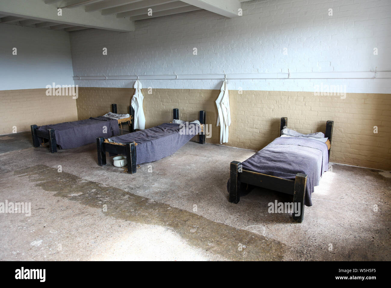 Inmates cots hi-res stock photography and images - Alamy