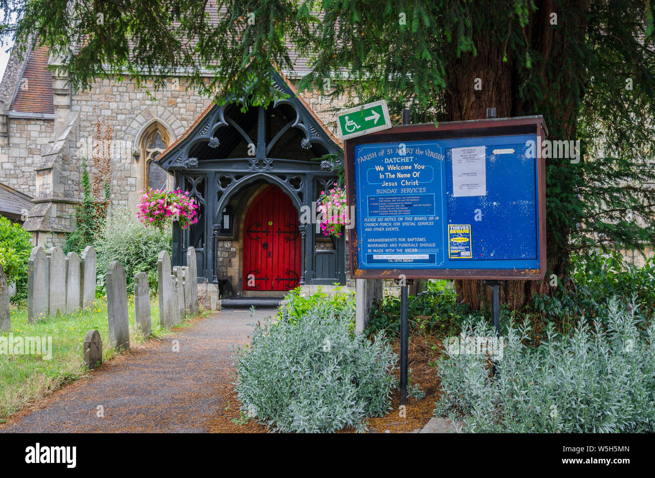 Entrance to St Mary the Virgin church in Datchet, Berkshire, UK Stock ...