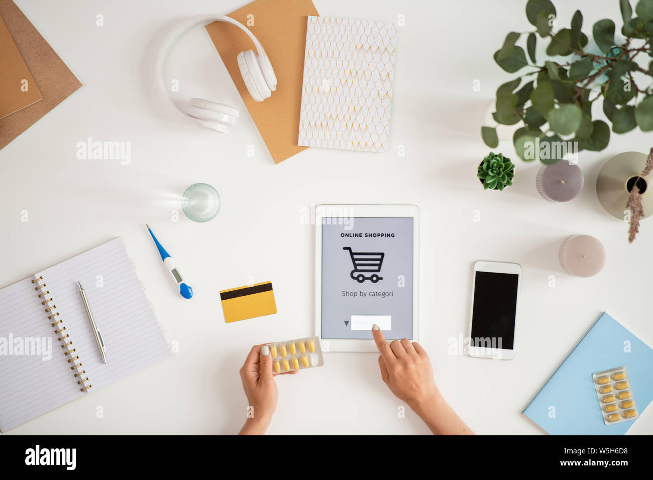 Sick line hi-res stock photography and images - Alamy