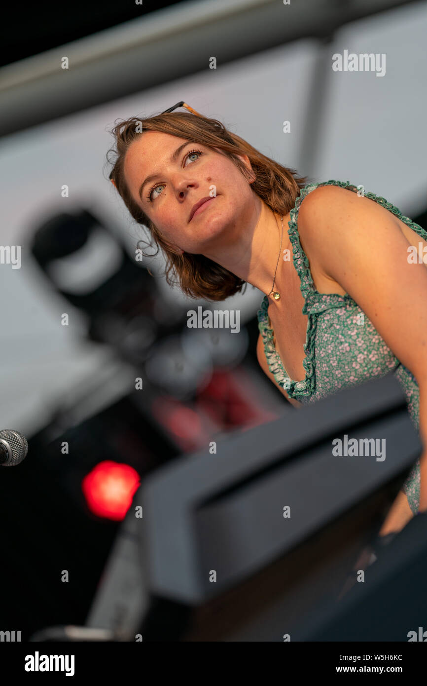 Jennifer Austin High Resolution Stock Photography and Images - Alamy