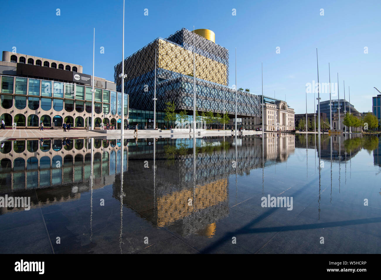 Birmingham water feature hi-res stock photography and images - Alamy