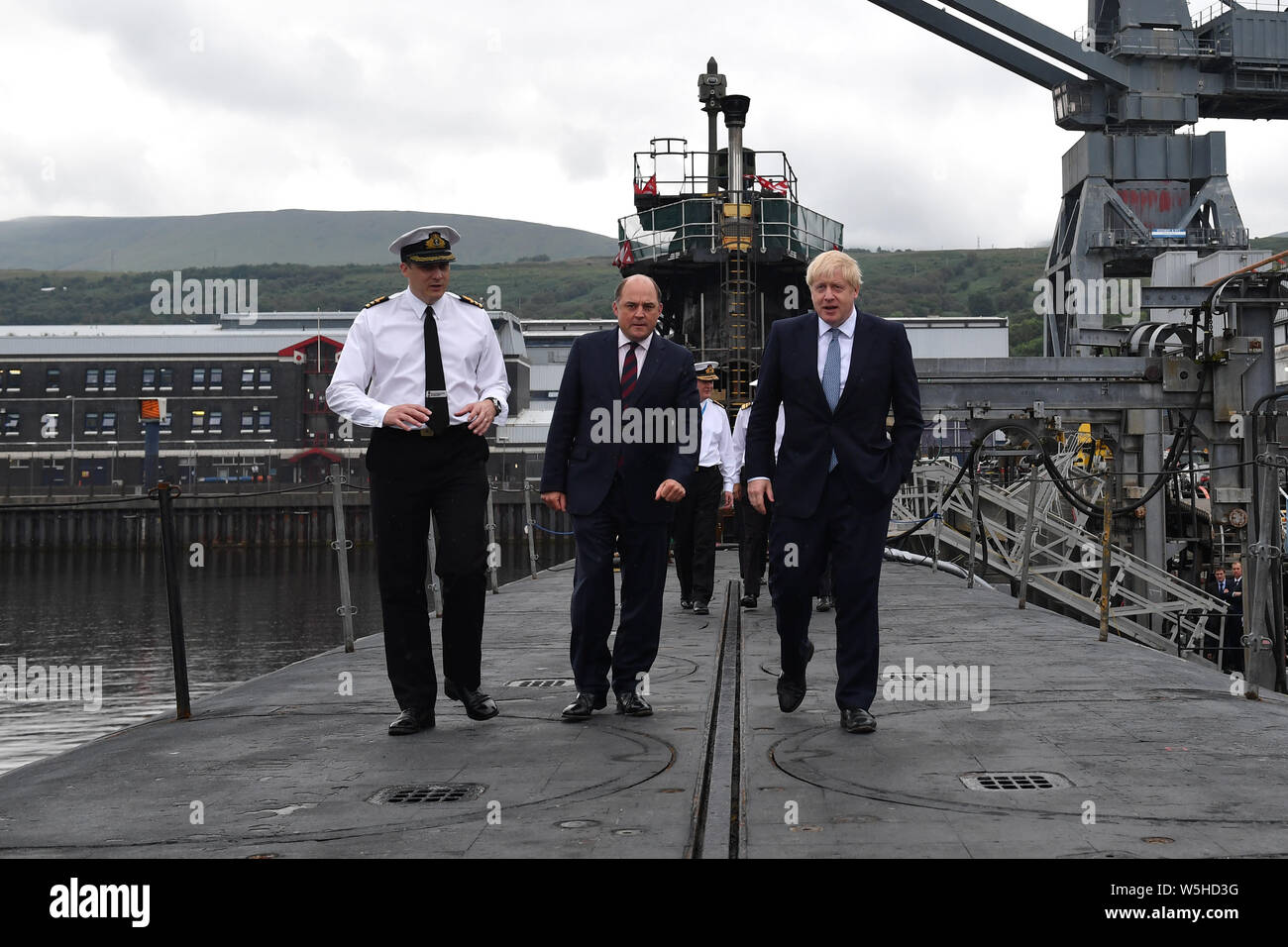 Prime Minister Boris Johnson visits HMS Vengeance with Defence ...