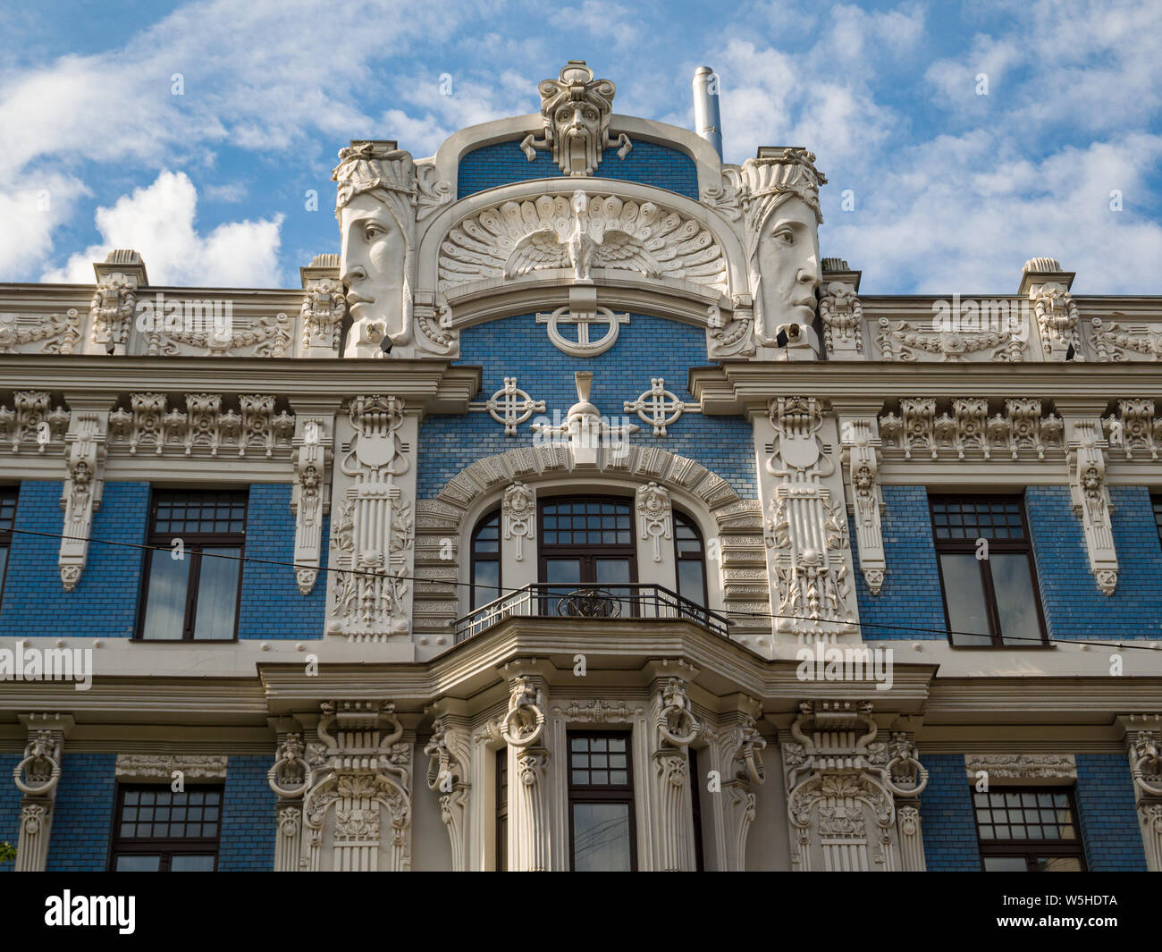 Belle epoque sculpture hi-res stock photography and images - Alamy