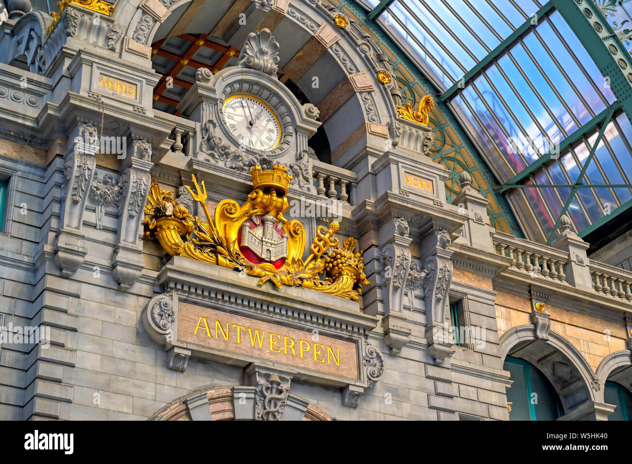 The interior of the Antwerp (Antwerpen), Belgium railway station Stock ...