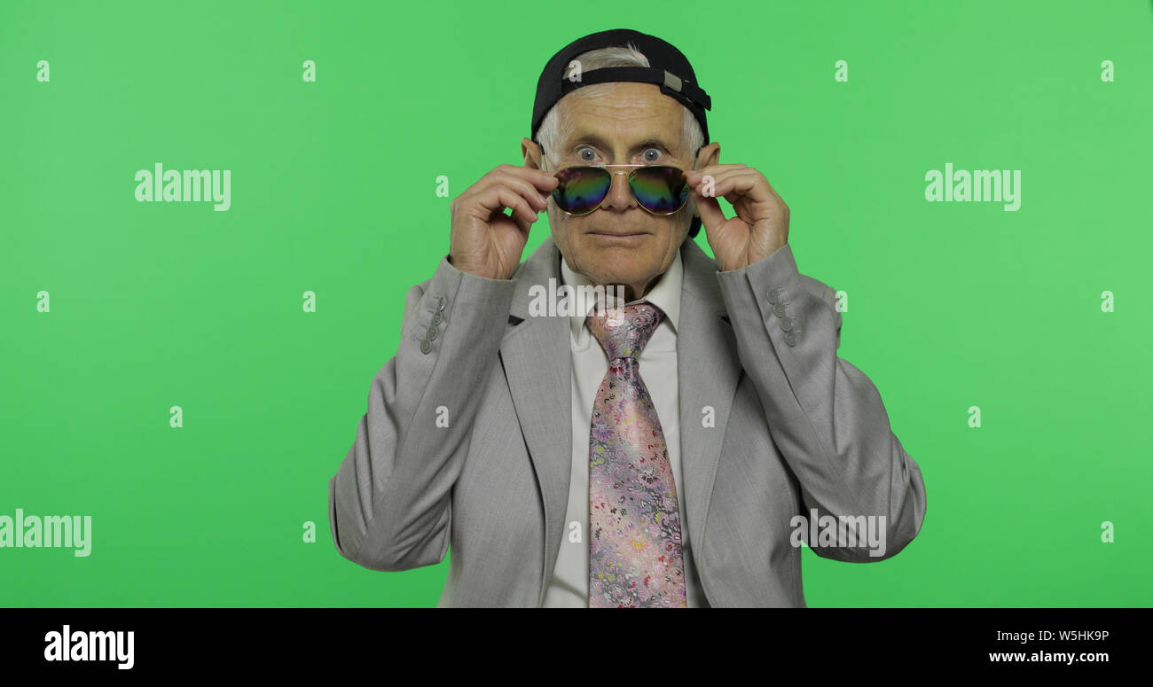 Cool Funny Green Screen Backgrounds Shop Store | www.pinnaxis.com