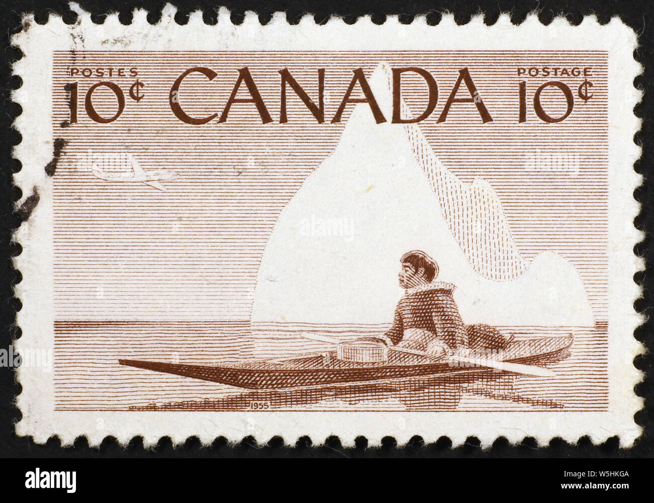 Inuit man canada hi-res stock photography and images - Alamy
