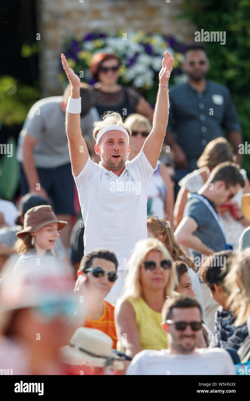 Wimbledon spectators hi-res stock photography and images - Alamy