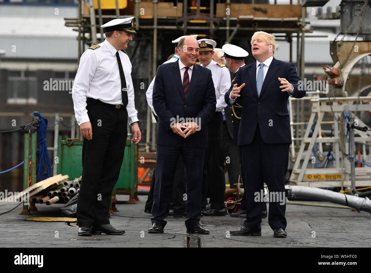 Prime Minister Boris Johnson visits HMS Victorious with Defence ...