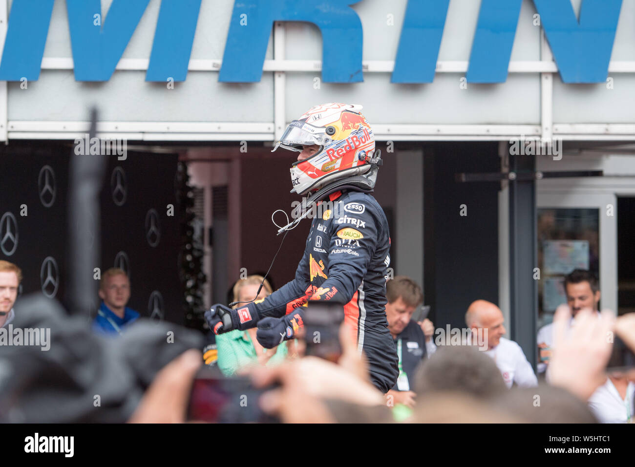 Max VERSTAPPEN (NED, Aston Martin Red Bull Racing) cheers in the parc ...