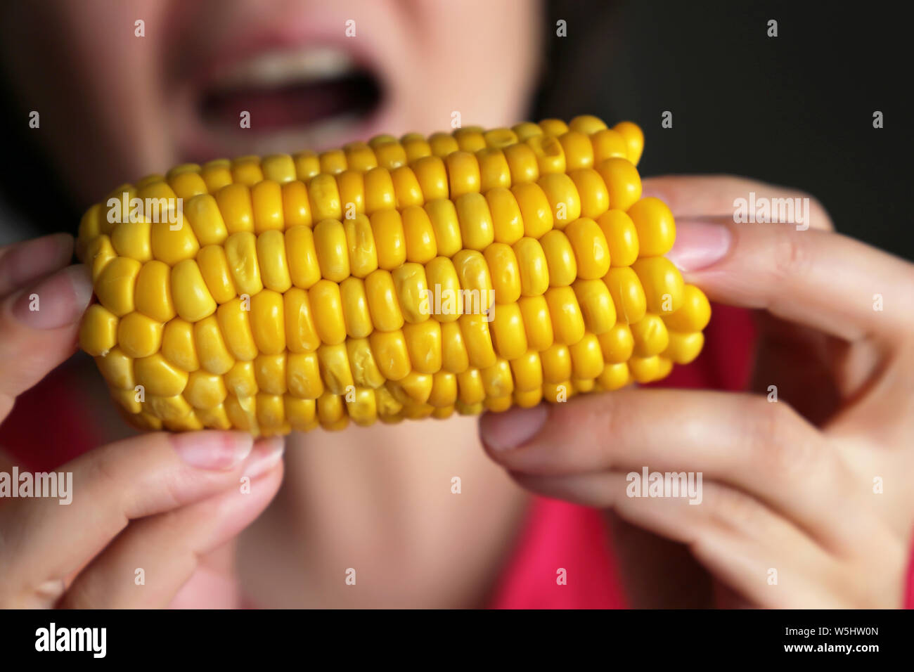Eating corn cob hi-res stock photography and images - Alamy