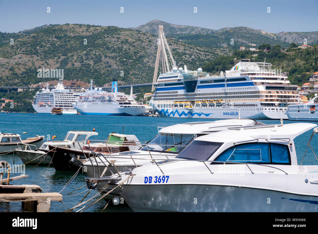 Gruz port hi-res stock photography and images - Alamy