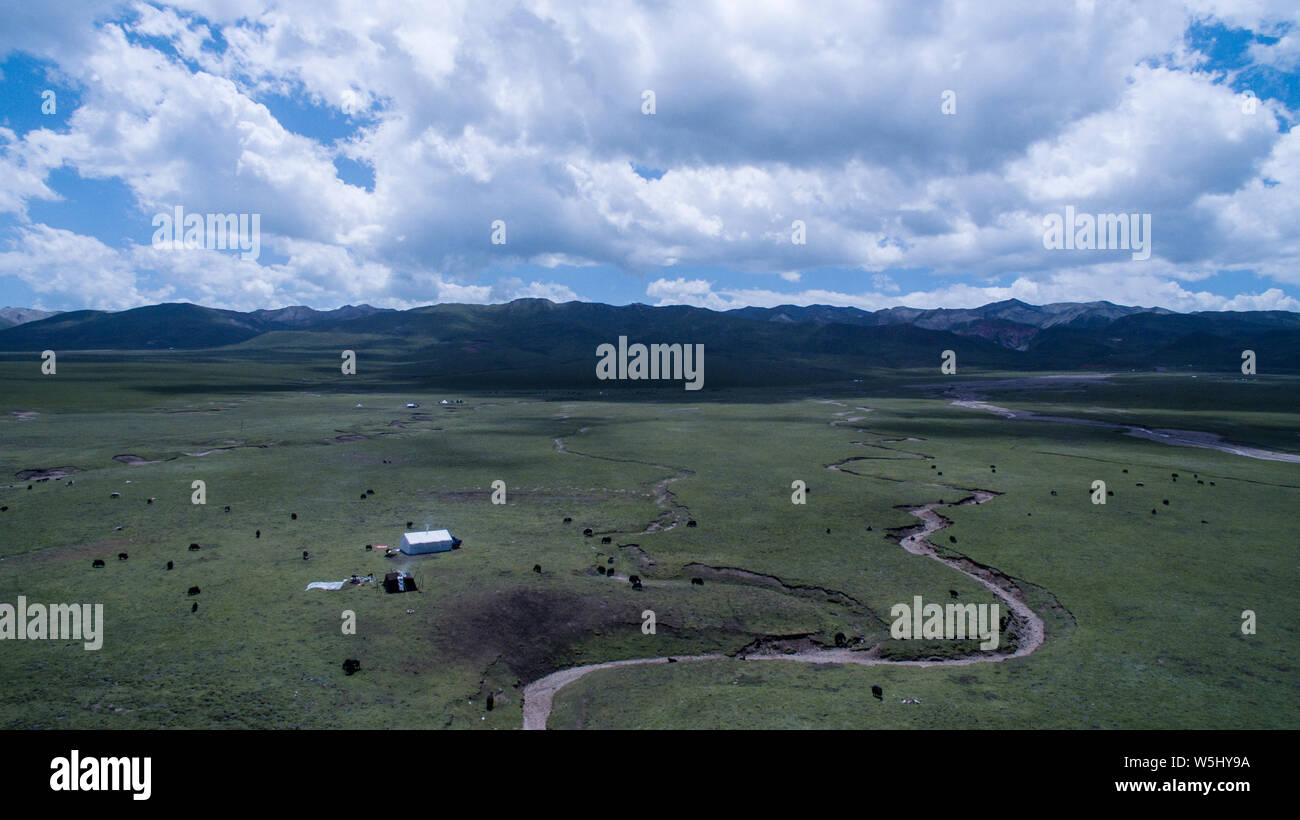 Aerial photo shows picturesque hi-res stock photography and images - Alamy