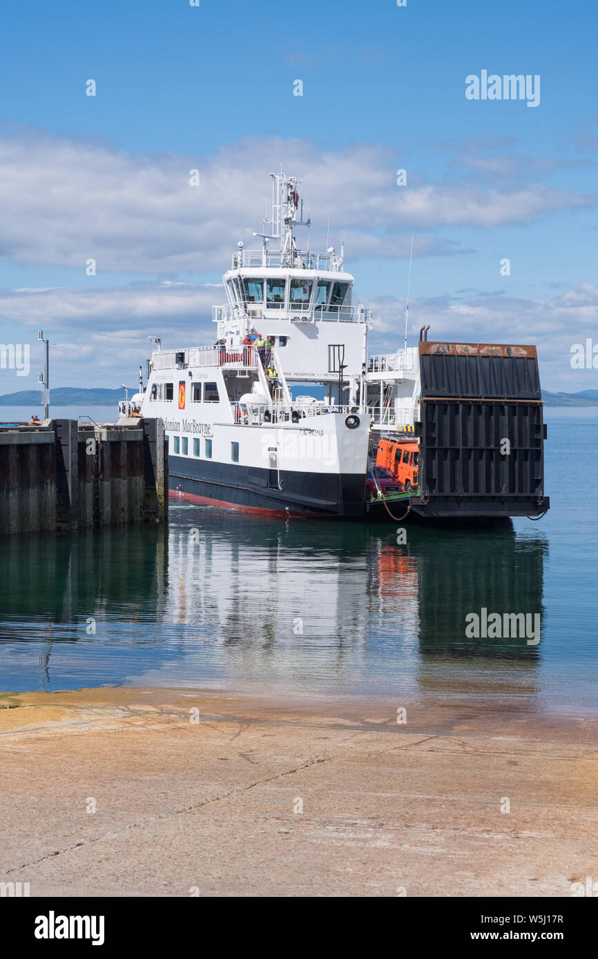 Claonaig to lochranza ferry isle of arran hi-res stock photography and ...