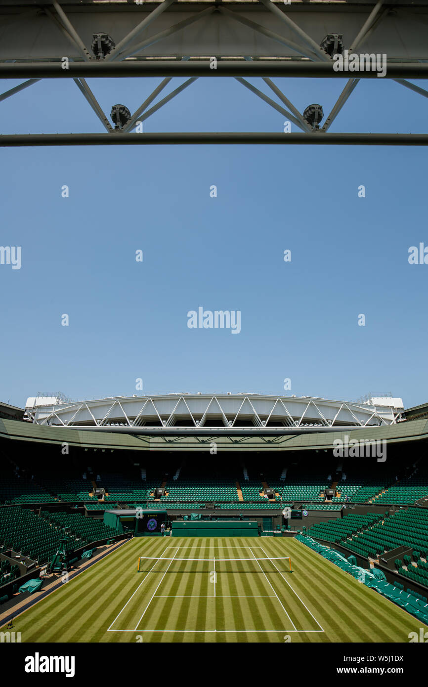 Wimbledon stadium seat hi-res stock photography and images - Alamy
