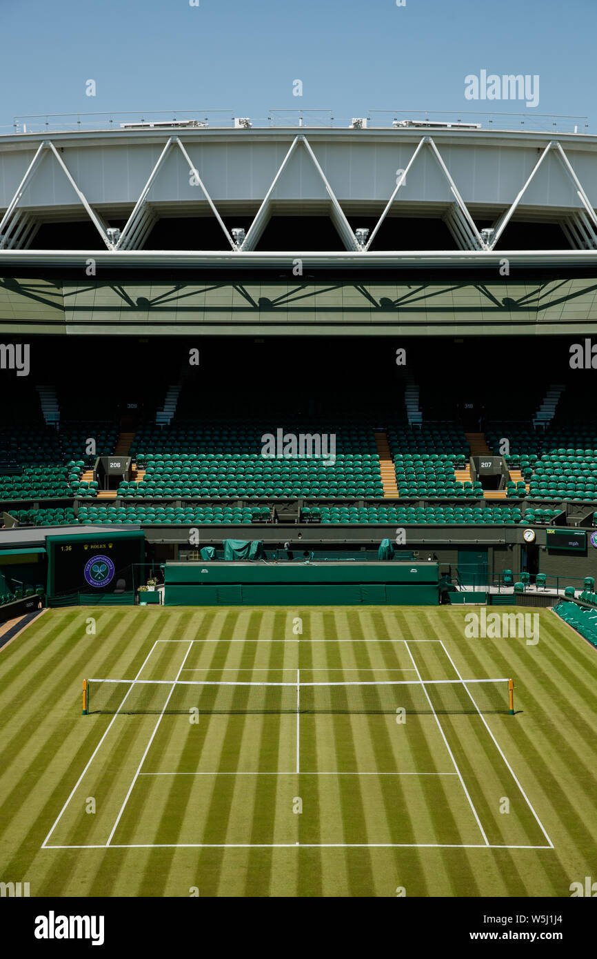 Wimbledon centre court empty hi-res stock photography and images - Alamy