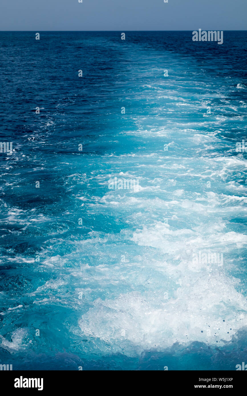 Blue oceanwater hi-res stock photography and images - Alamy
