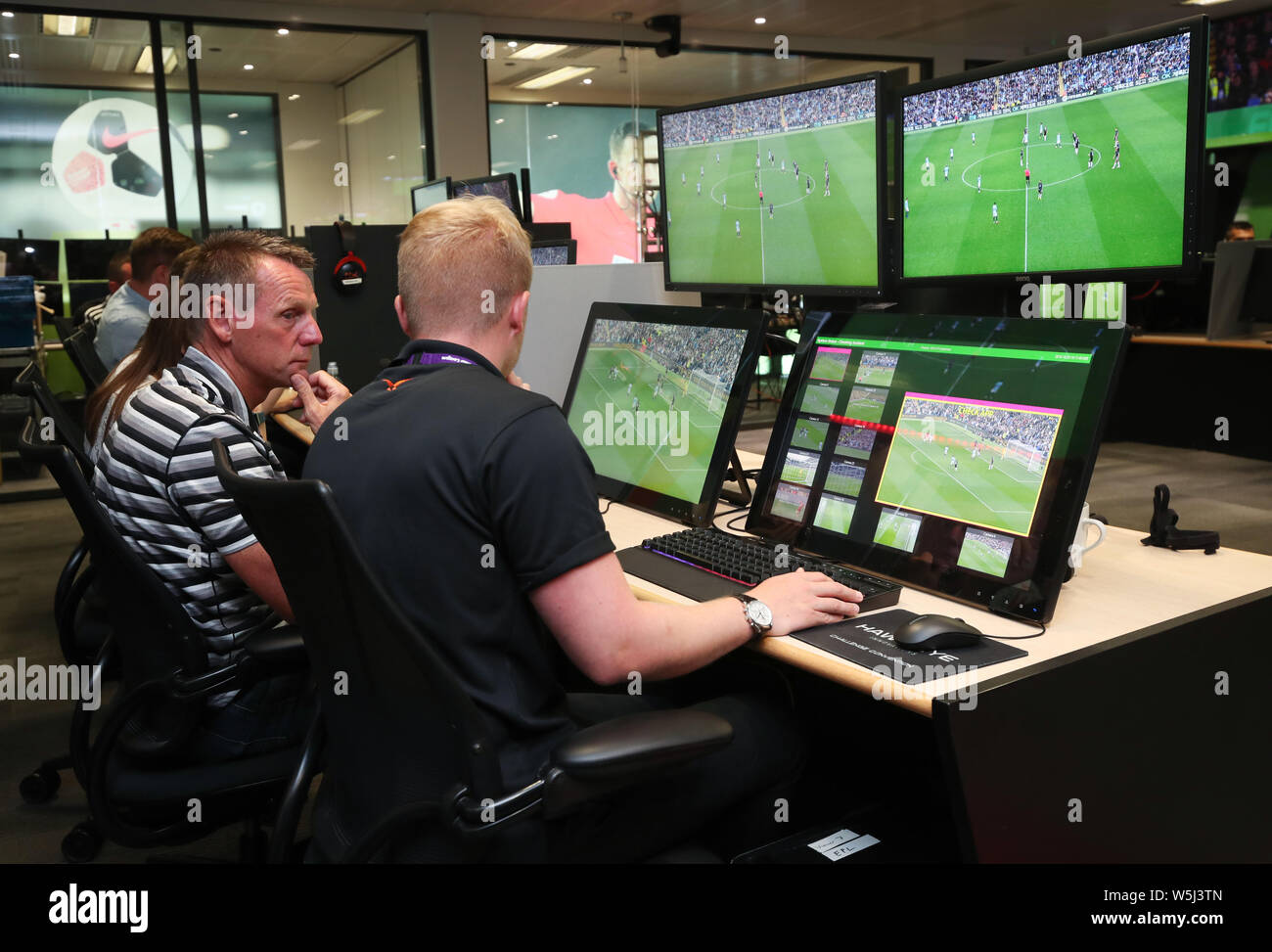 Demonstration how system works hi-res stock photography and images - Alamy