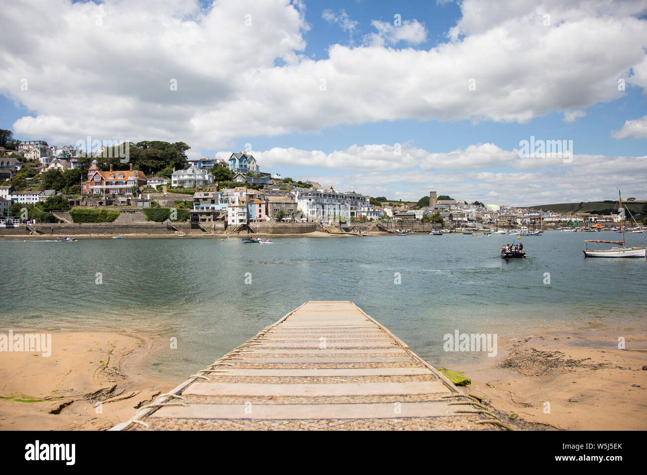 Salcombe Estuary, Salcombe Devon, English seaside town in summertime ...