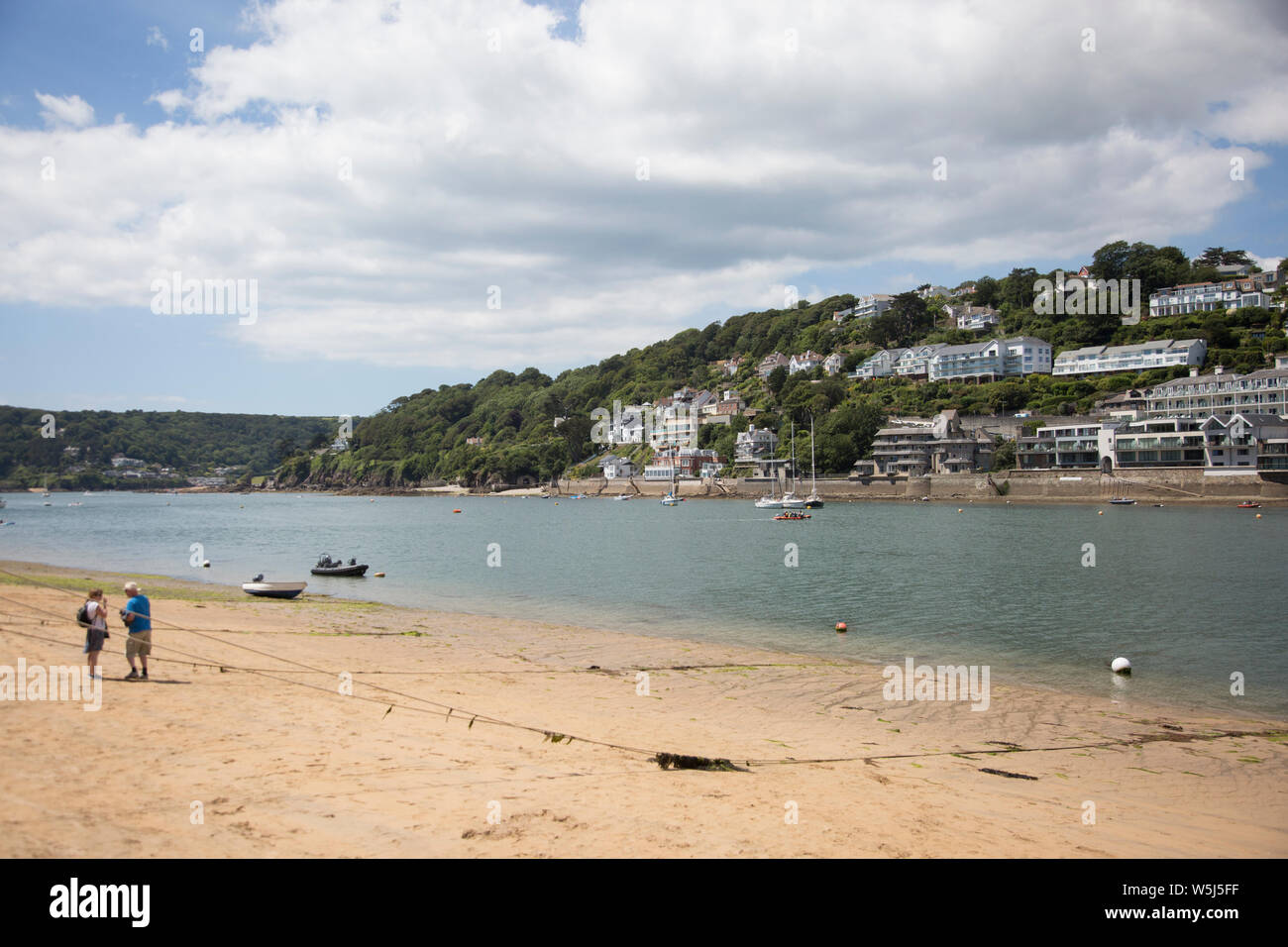 Salcombe Estuary, Salcombe Devon, English seaside town in summertime ...