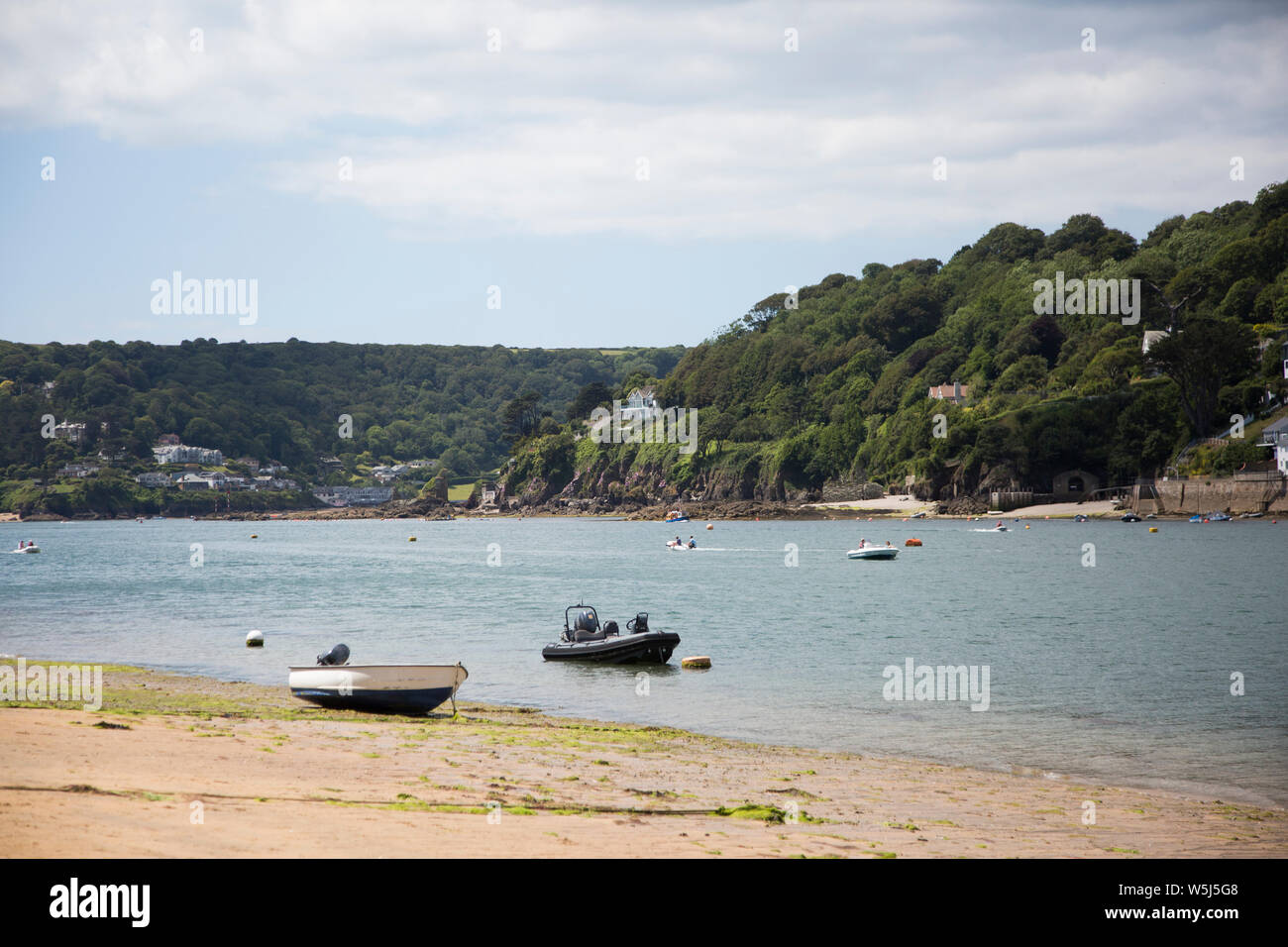 Salcombe Estuary, Salcombe Devon, English seaside town in summertime ...