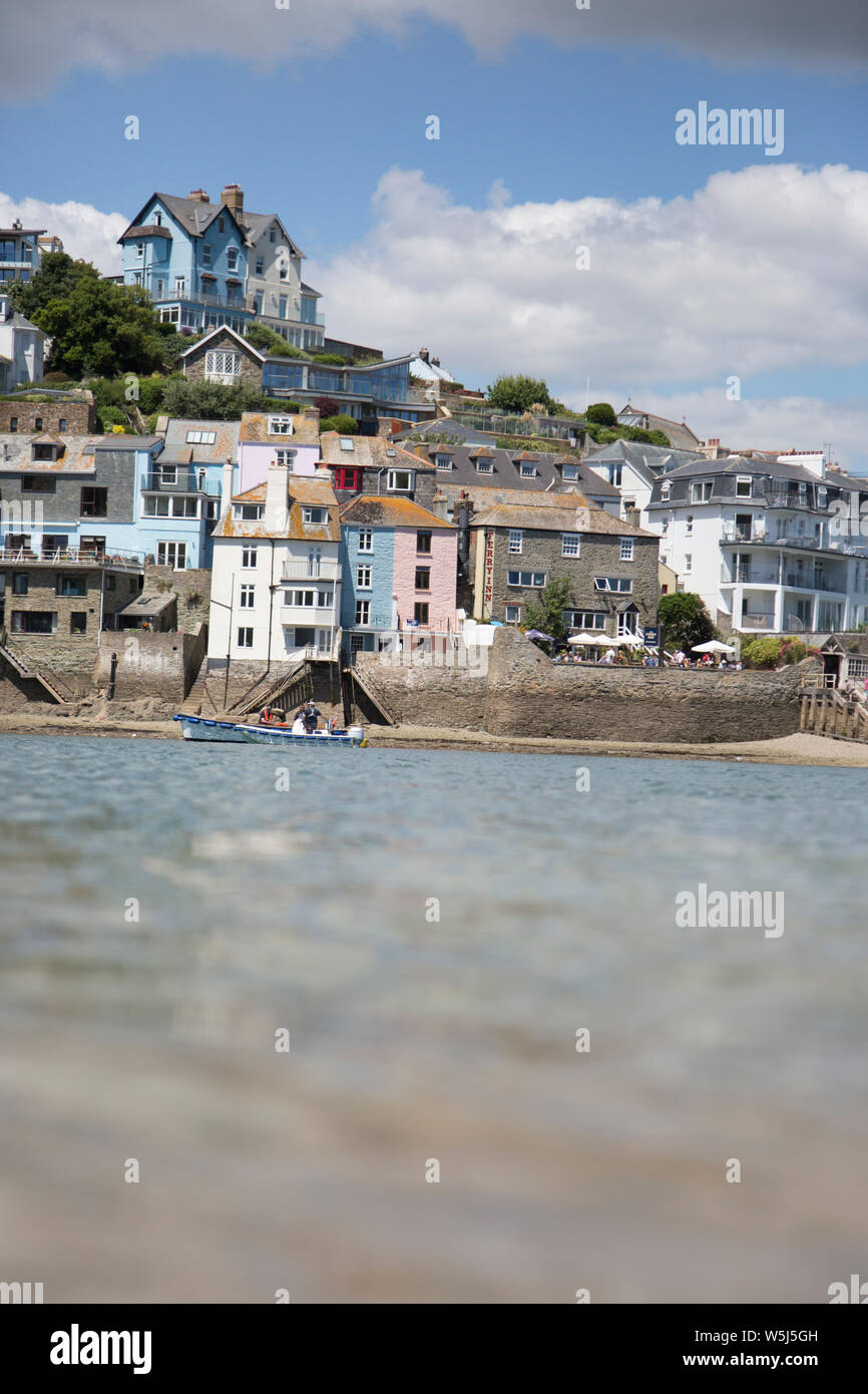Salcombe Estuary, Salcombe Devon, English seaside town in summertime ...