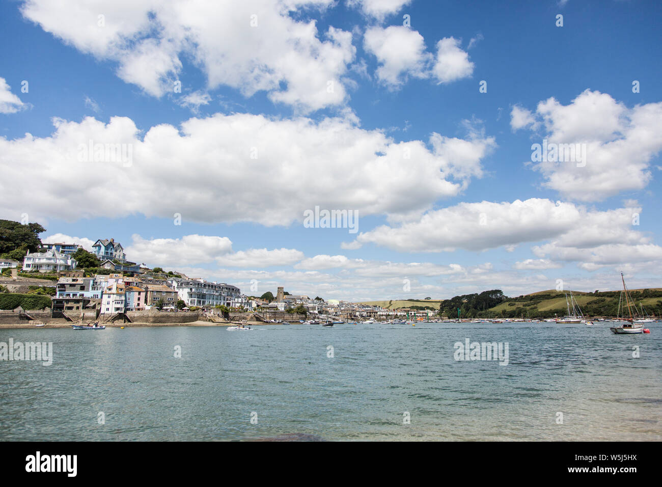 Salcombe Estuary, Salcombe Devon, English seaside town in summertime ...