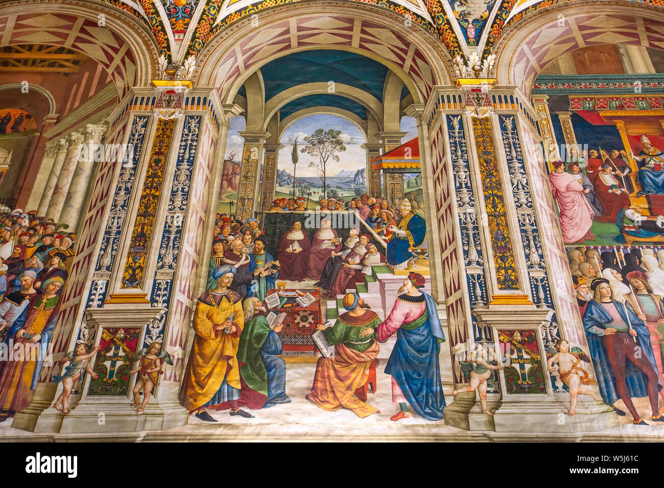 Italian renaissance wall paintings hi-res stock photography and images ...