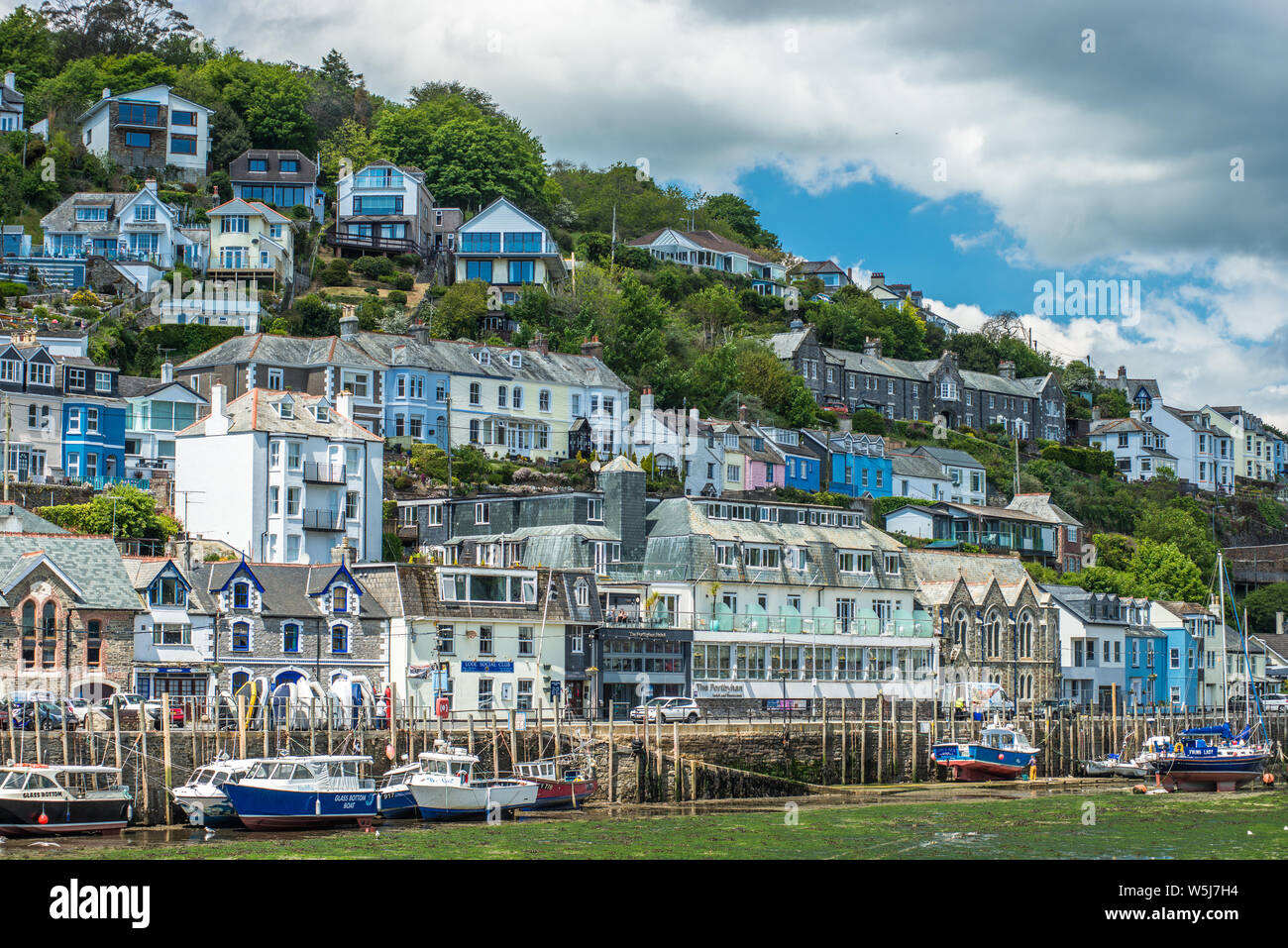 The small coastal town of Looe with hillside houses. Cornwall, UK Stock ...
