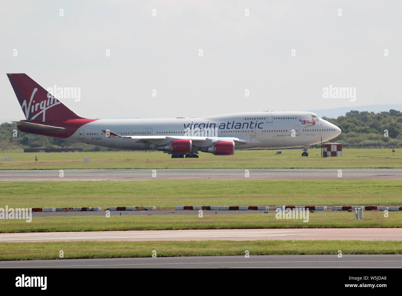 Transportation manchester airport virgin atlantic hi-res stock ...