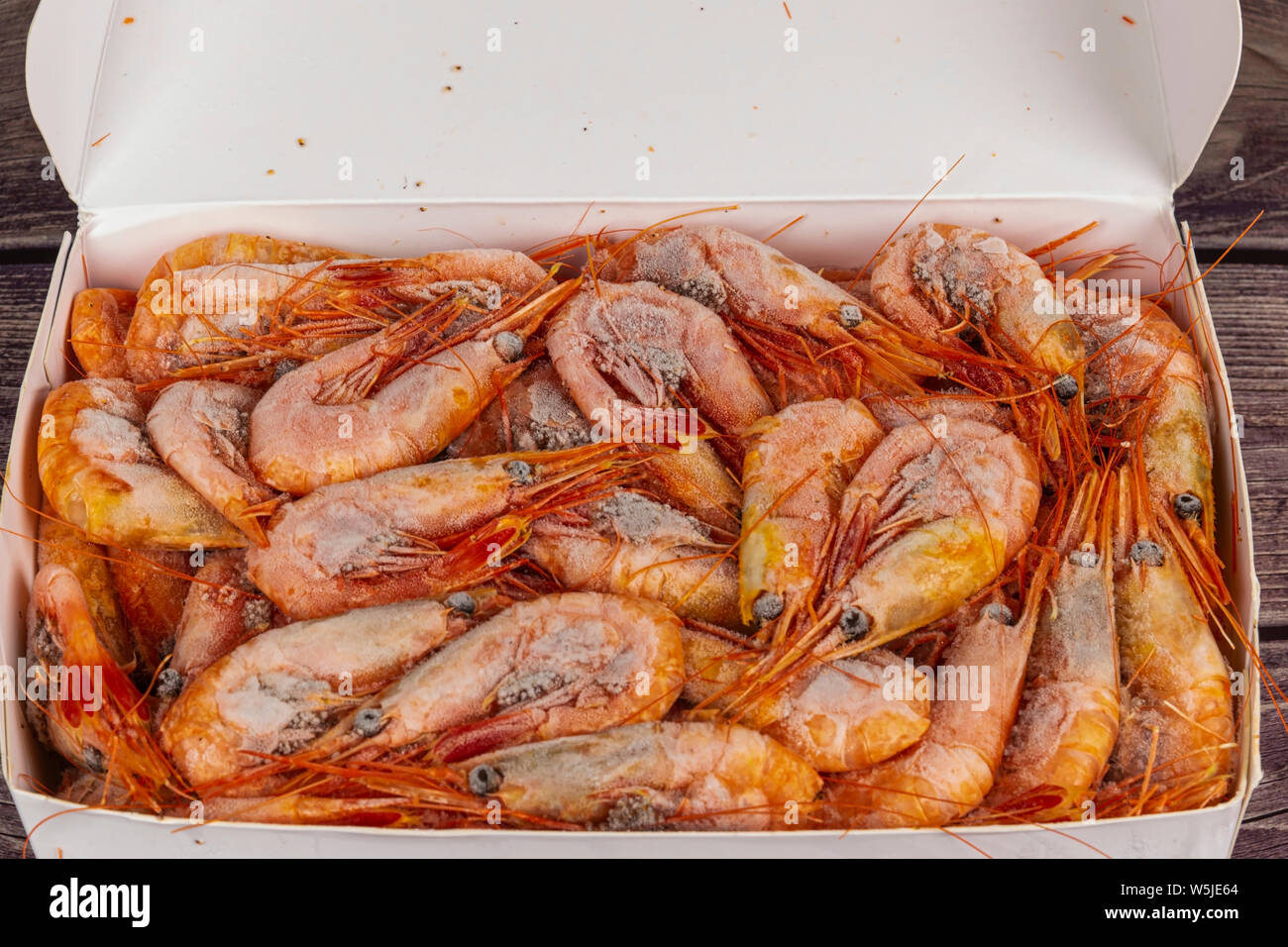 Raw frozen prawns hi-res stock photography and images - Alamy