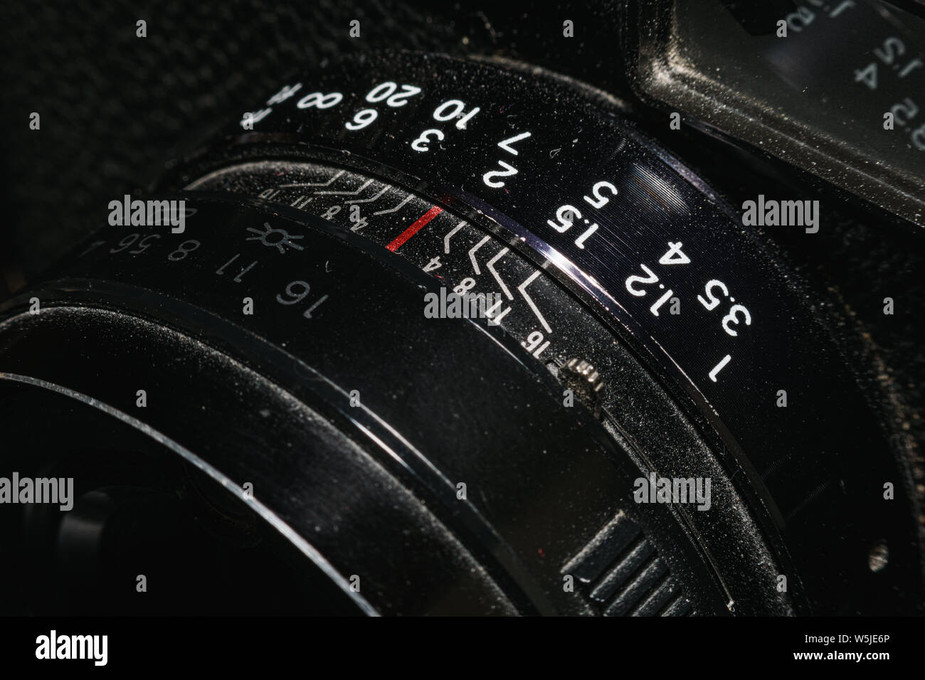 Old camera lens hi-res stock photography and images - Alamy