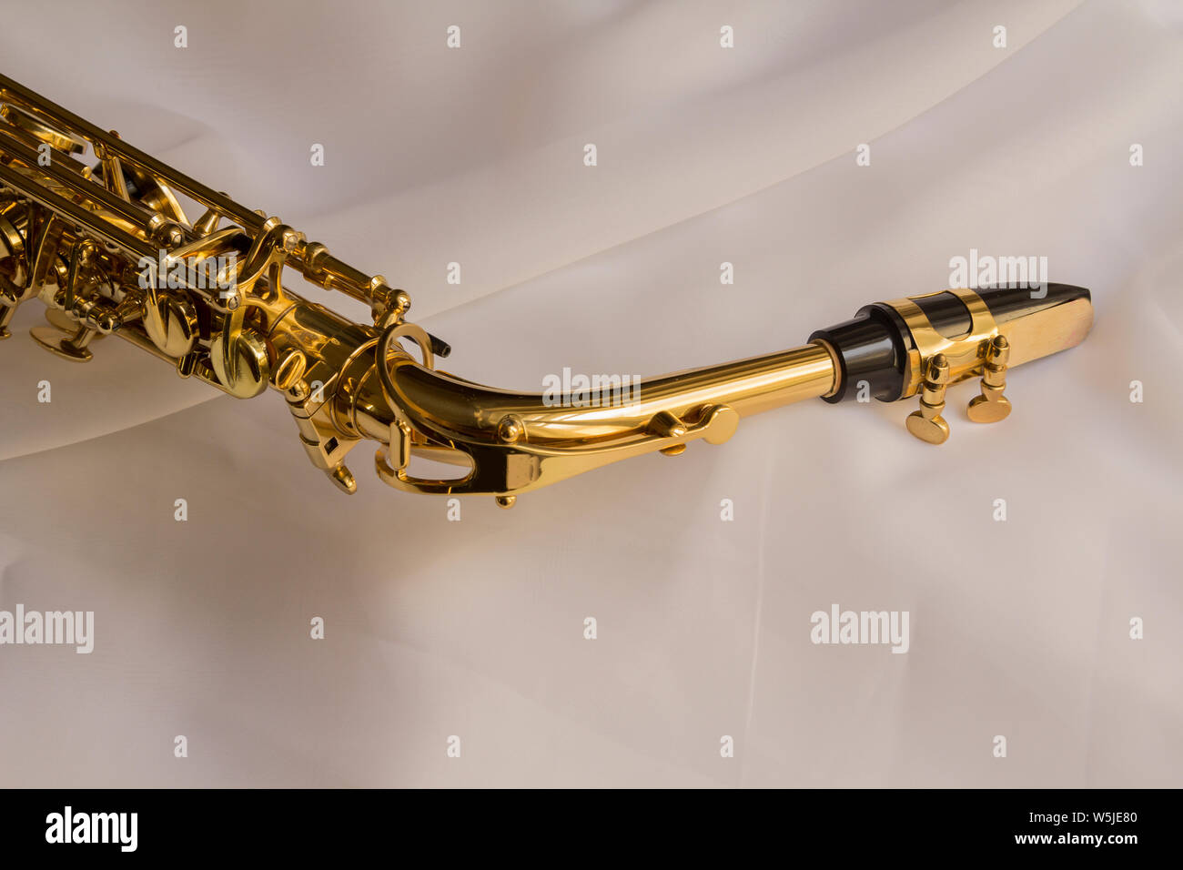 Beautiful golden saxophone on hi-res stock photography and images - Alamy