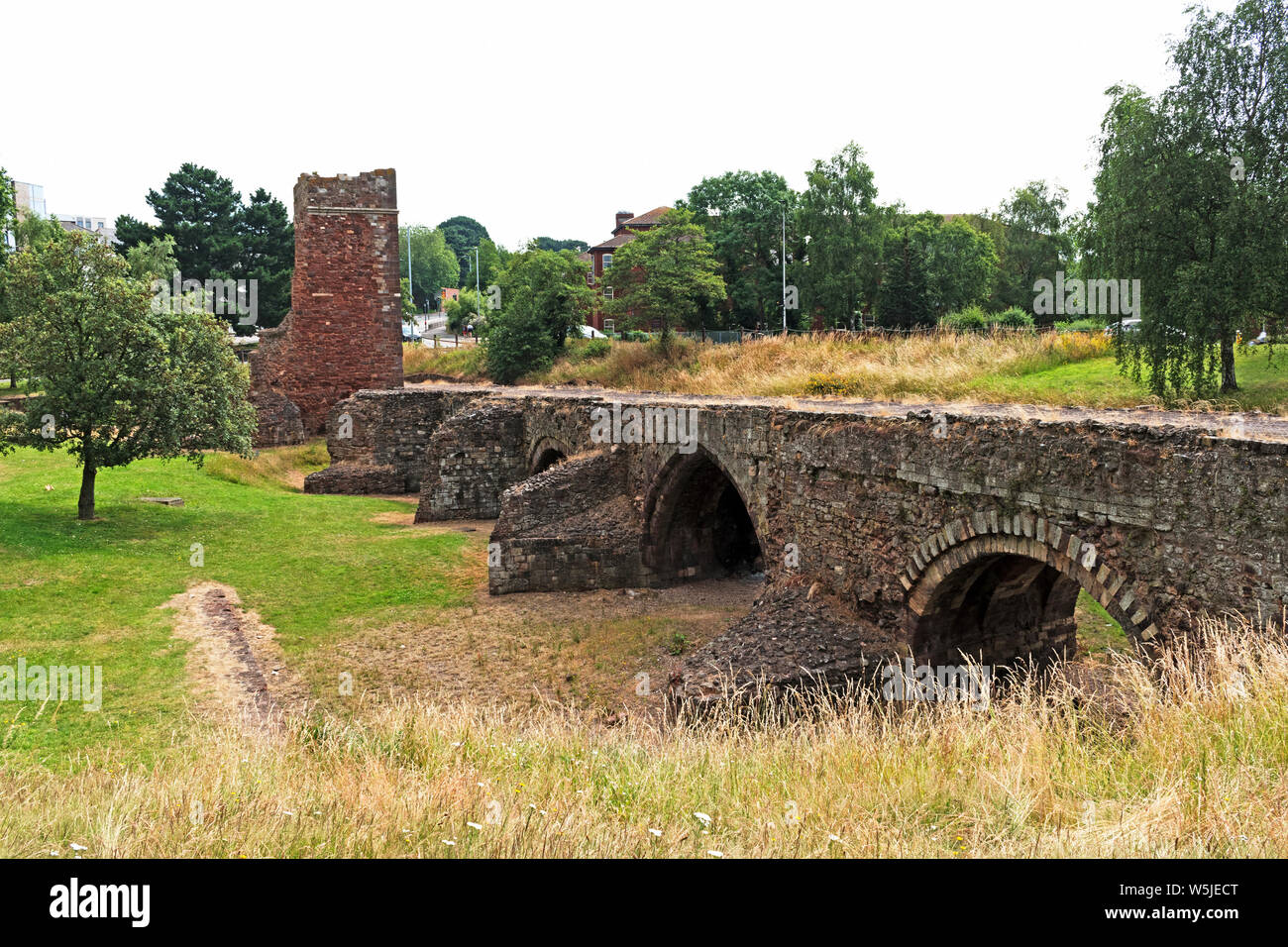 the medieval exe bridge in the city of exeter, devon, england, britain ...