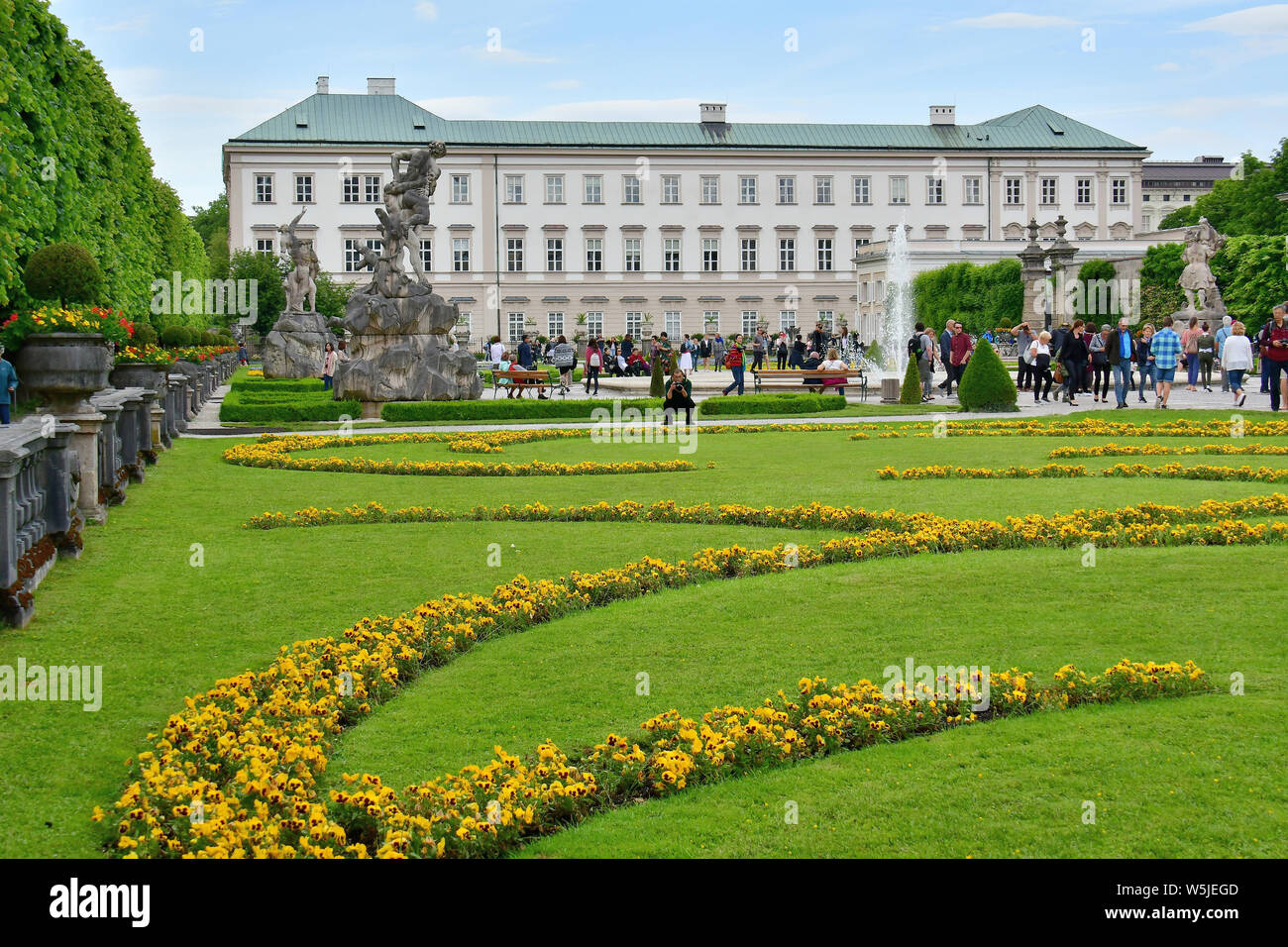 Lat 47 80340500 hi-res stock photography and images - Alamy