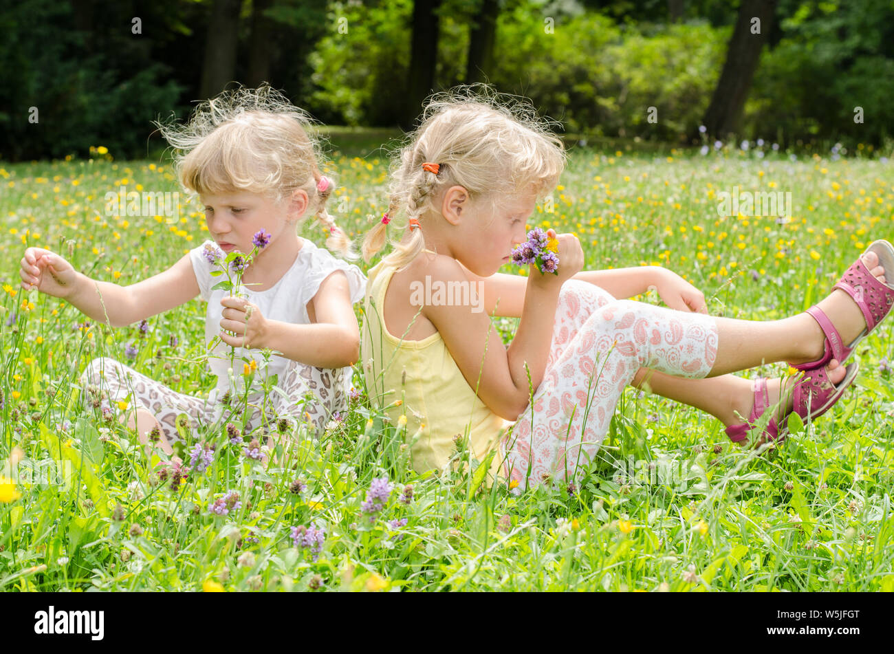 Beautiful girls in sun hi-res stock photography and images - Alamy