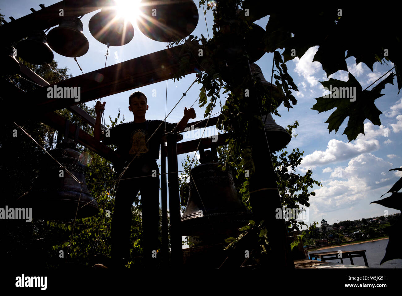 Bell ringing hi-res stock photography and images - Alamy
