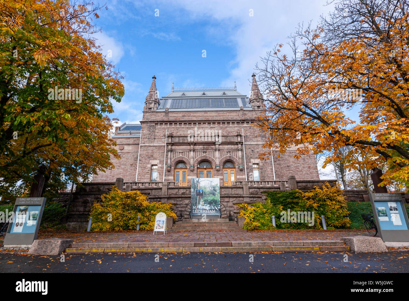 Aurakatu street with the Turku Museum of Art, Romantic nationalism in ...