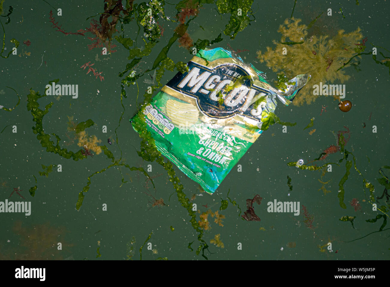 Plastic food wrapper rubbish hi-res stock photography and images - Alamy