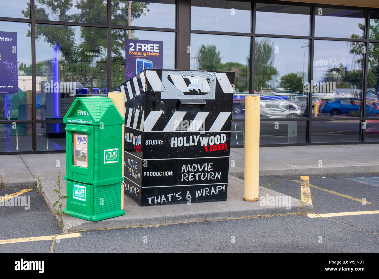 Hollywood video hi-res stock photography and images - Alamy
