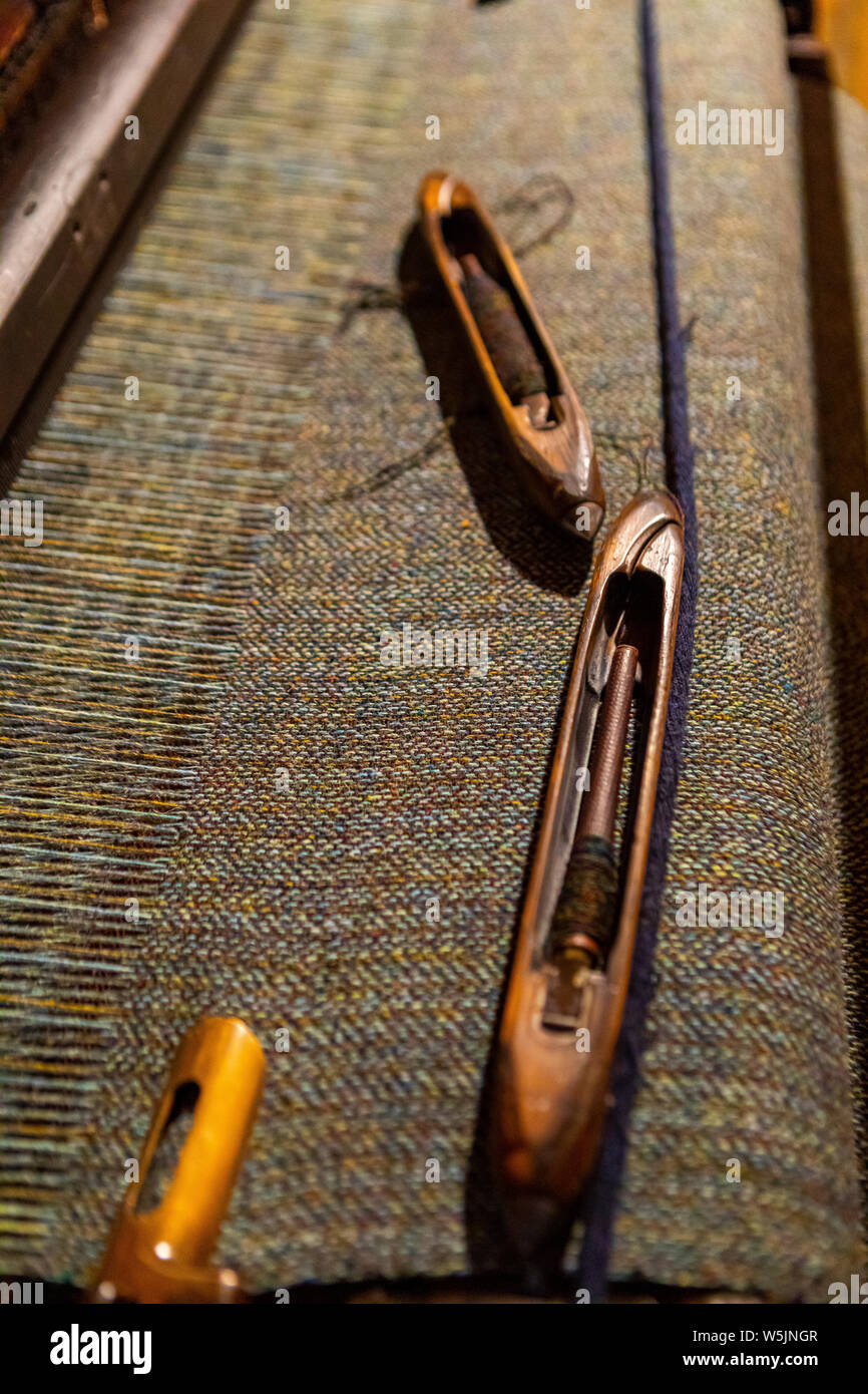 Weaving shuttle hi-res stock photography and images - Alamy