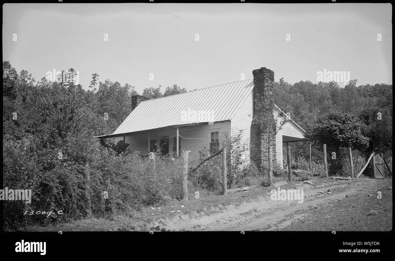 Ralph adams hi-res stock photography and images - Alamy